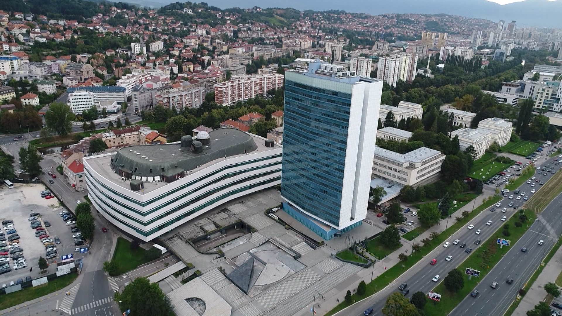 RADNICIMA STIŽU VEĆE PLATE? Dom naroda odlučuje o retroaktivnoj isplati ...