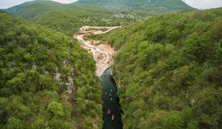 Selo Medna – prirodna idila koja to više nije: “Najbolje bi bilo da nas ...