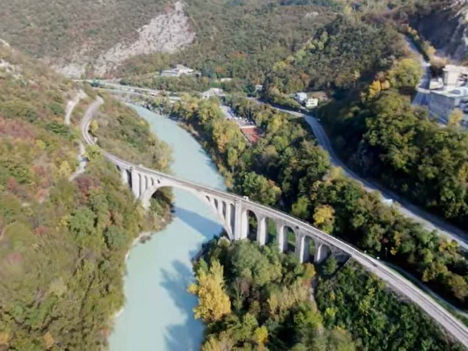 Arhitektonsko čudo: Najduži kameni željeznički most na svijetu nalazi ...