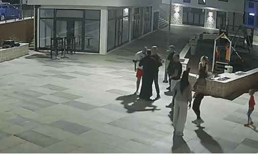 Sveštenik napadnut u Trebinju pred djecom – oglasili se policija i vlasnik kafića! | 6yka