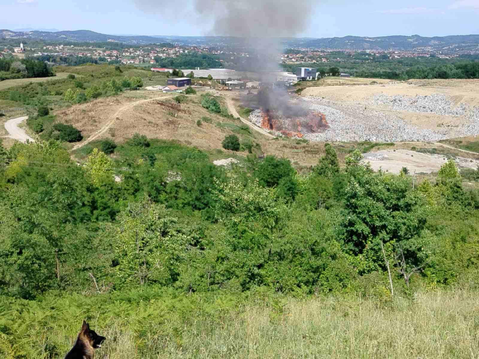 Mještanka Ramića godinama živi pored deponije: "Davimo se u smradu, a ...